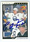 Pat LaFontaine autographed hockey card (Buffalo Sabres SC) 1996 Score #139